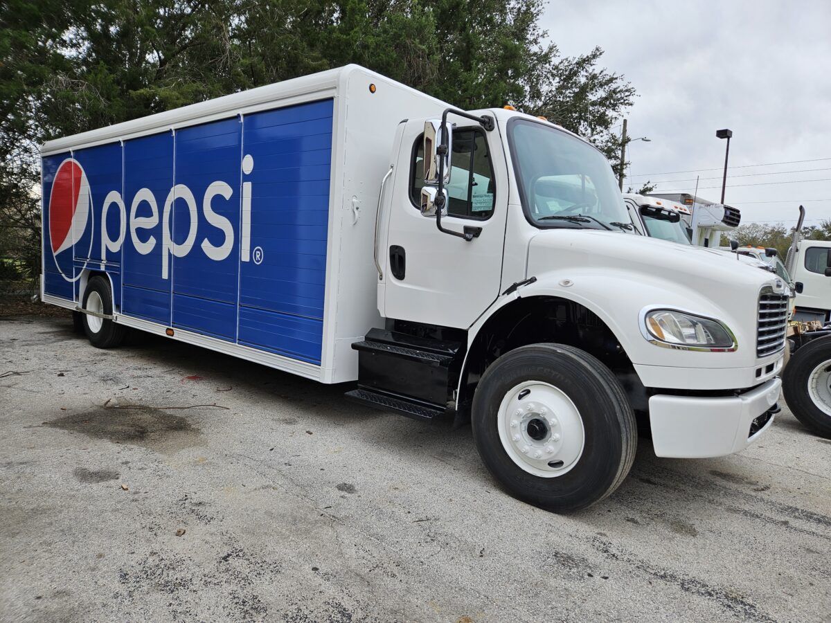 2017 Freightliner M2 10.5 BAY BEVERAGE TRUCK - Beverage Body Trucks and ...